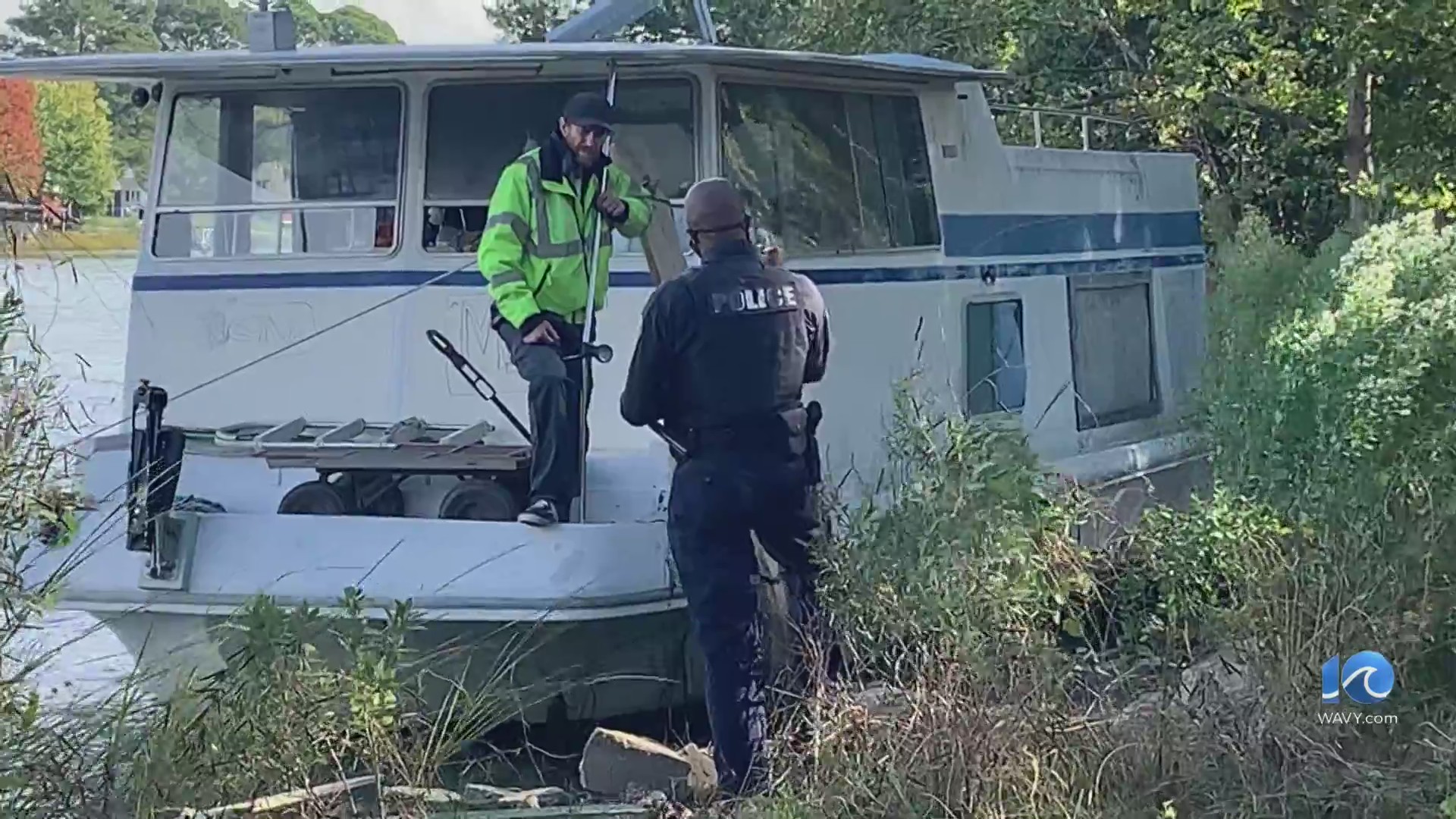 Source: Owner of abandoned Portsmouth boat in custody – WAVY.com