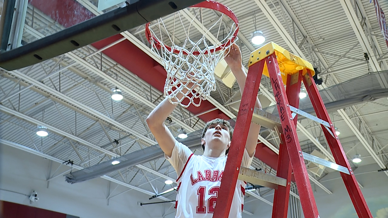 LaBrae holds on for third straight conference title – WKBN.com