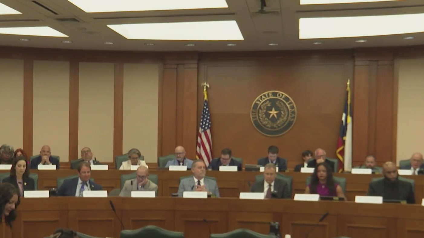 Texas Dems fundraise to leave state in effort to block GOP ...