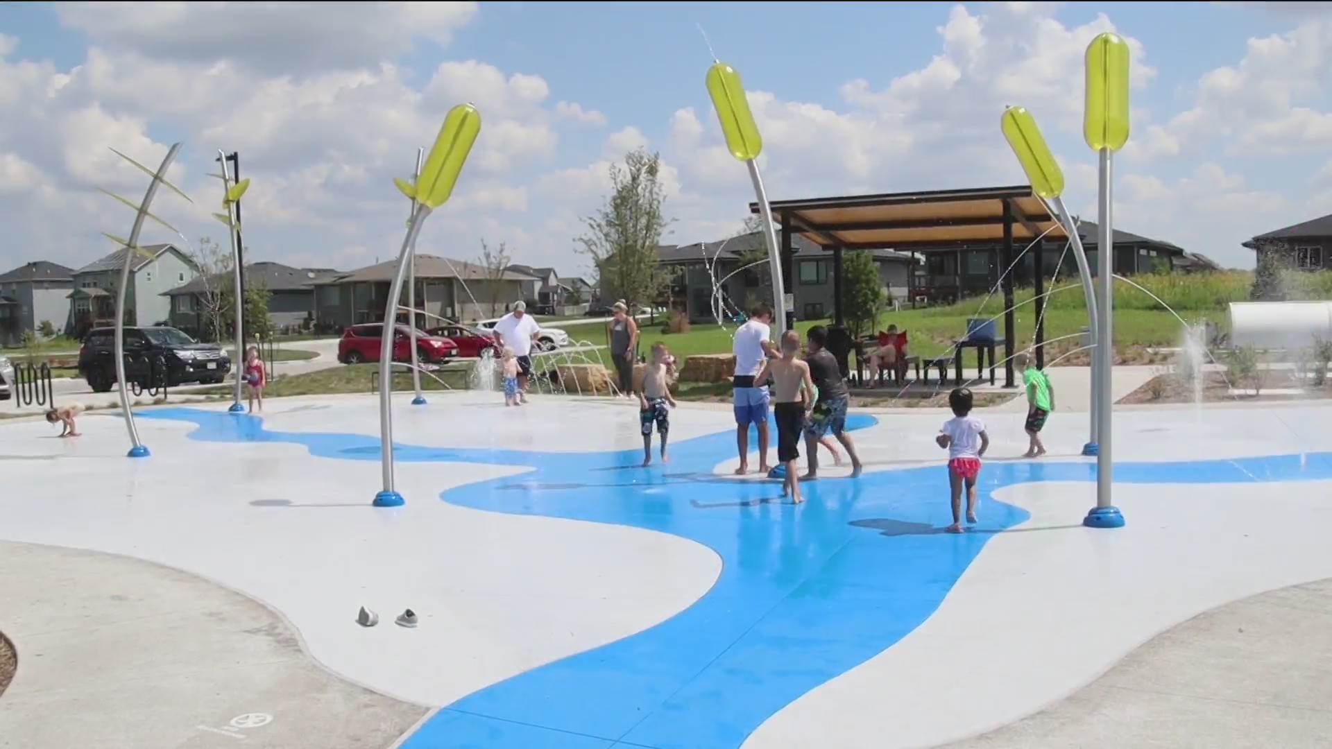 Grimes splashpad ribbon cutting – who13.com