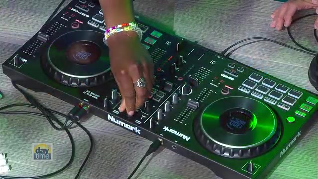 Learning how to Spin like a DJ | Daytime – WFLA