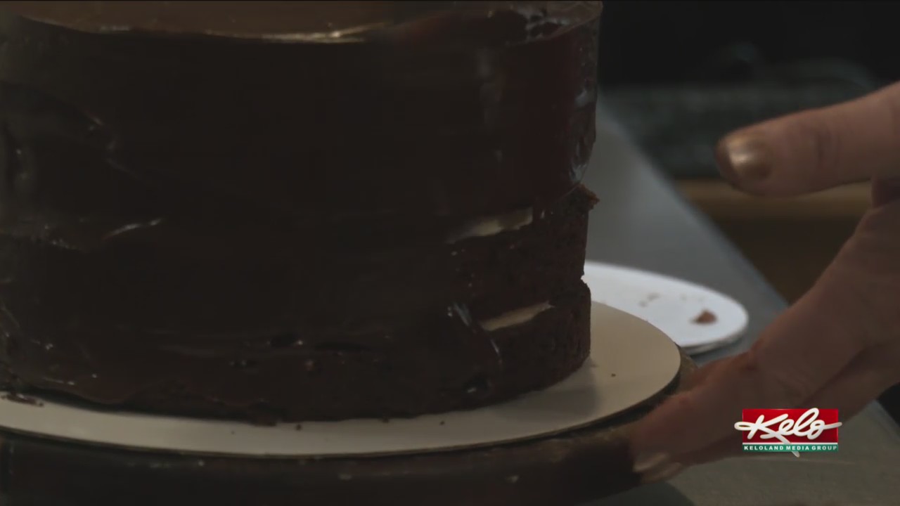 Passing the piping bag after 30 years of cakes – KELOLAND.com