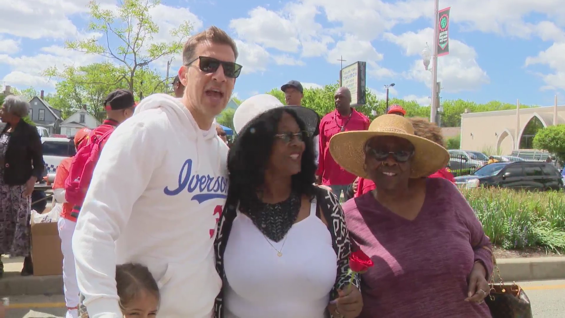 Hundreds celebrate Mother’s Day early during ‘Magnificent Mothers ...