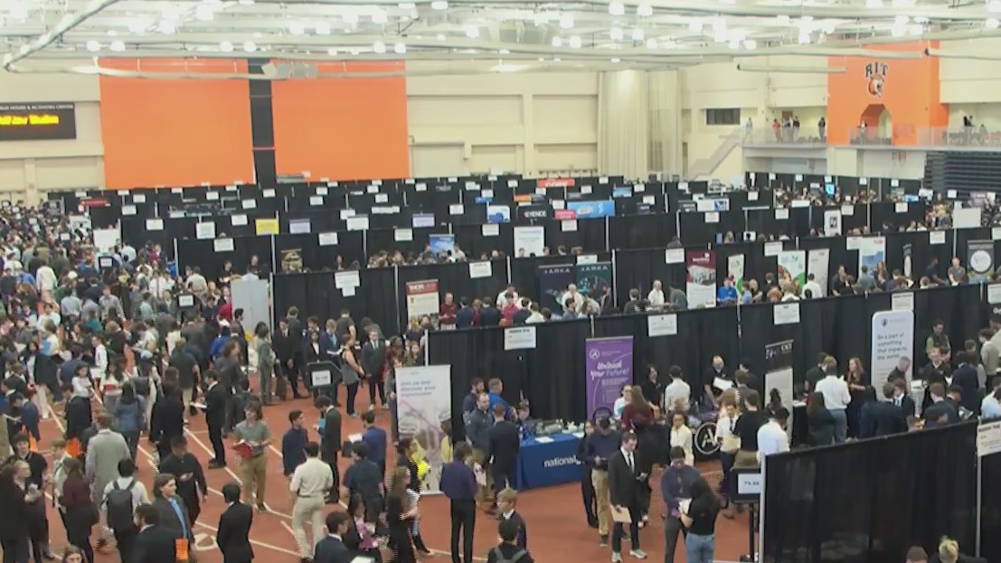 RIT students seek new opportunities during annual career fair ...