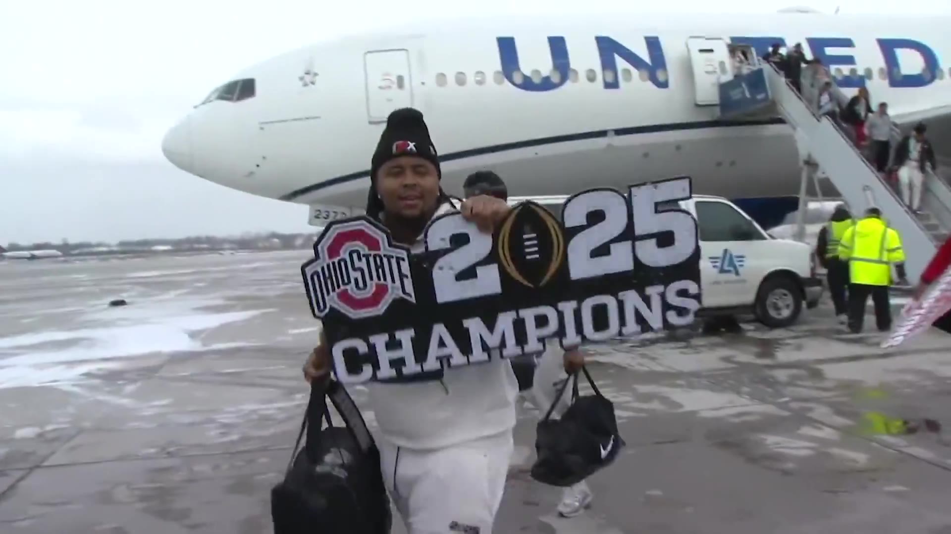OSU players, coaches arrive in Columbus following big win (WCMH video ...
