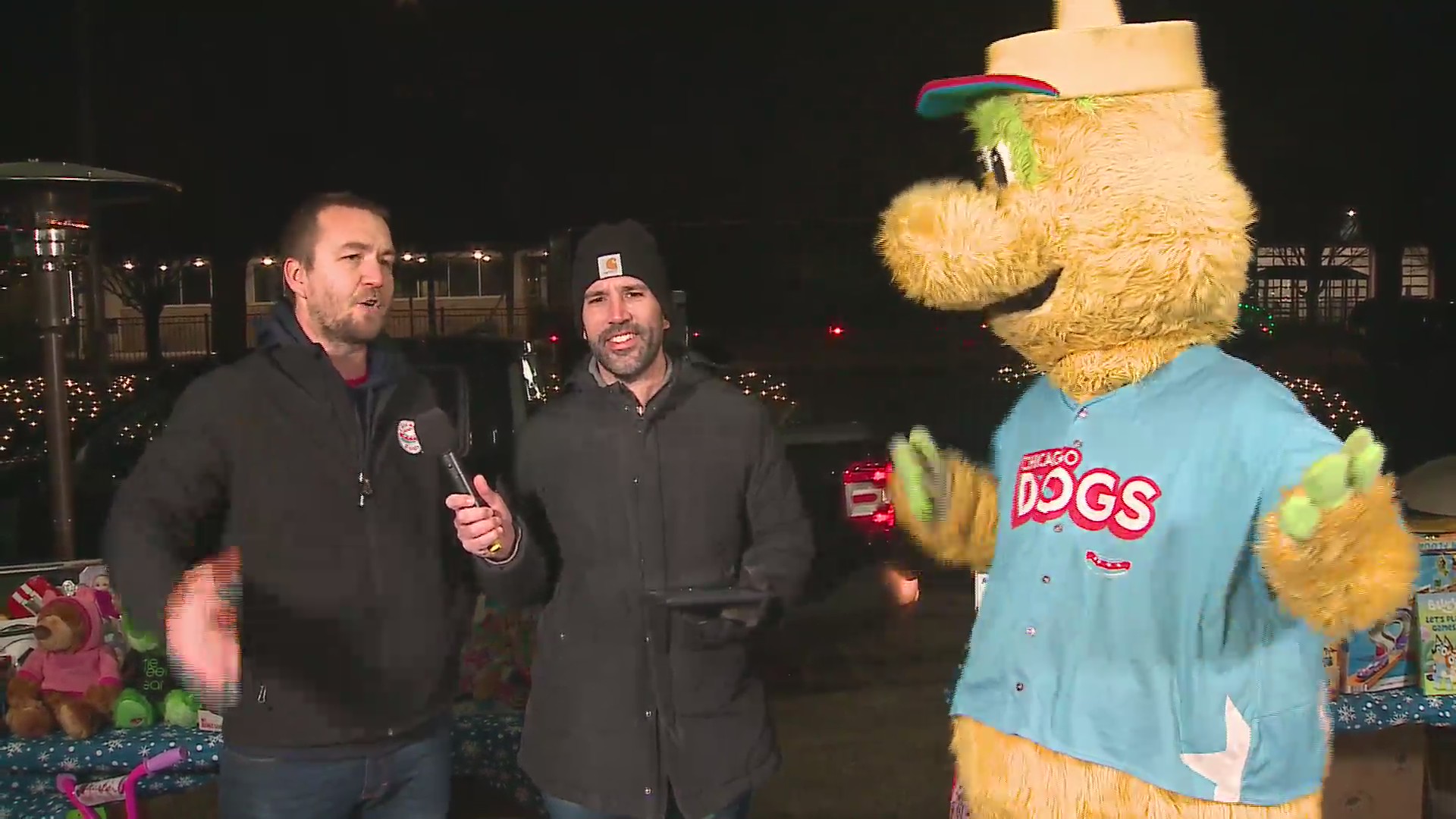 Chicago Dogs at 2024 WGN Toy Drive – WGN-TV