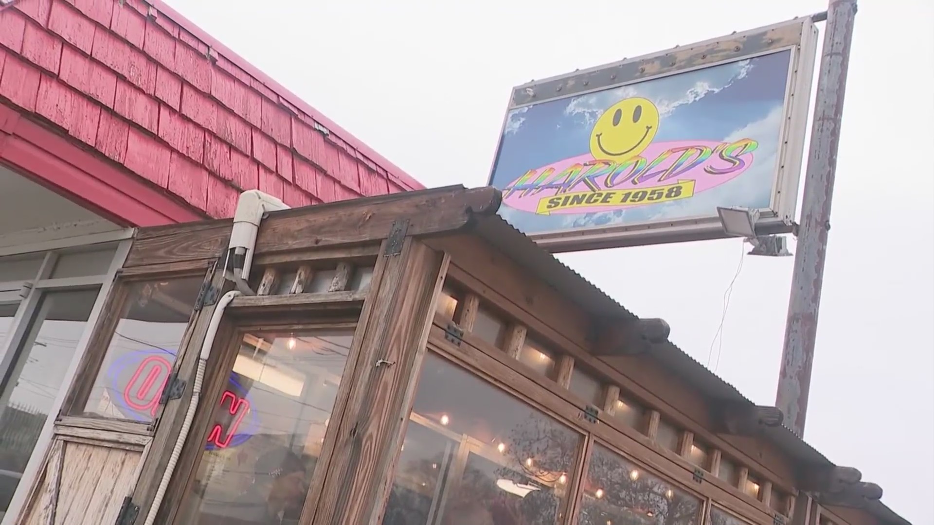 Harold’s Drive-In’s final day, building for lease, sale – FOX 4 Kansas ...