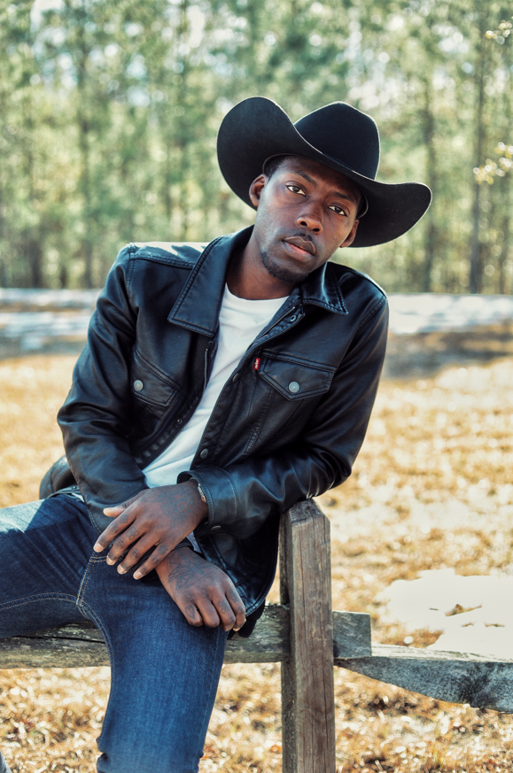 Community Corner: Bak Bond redefines his sound as country music artist ...