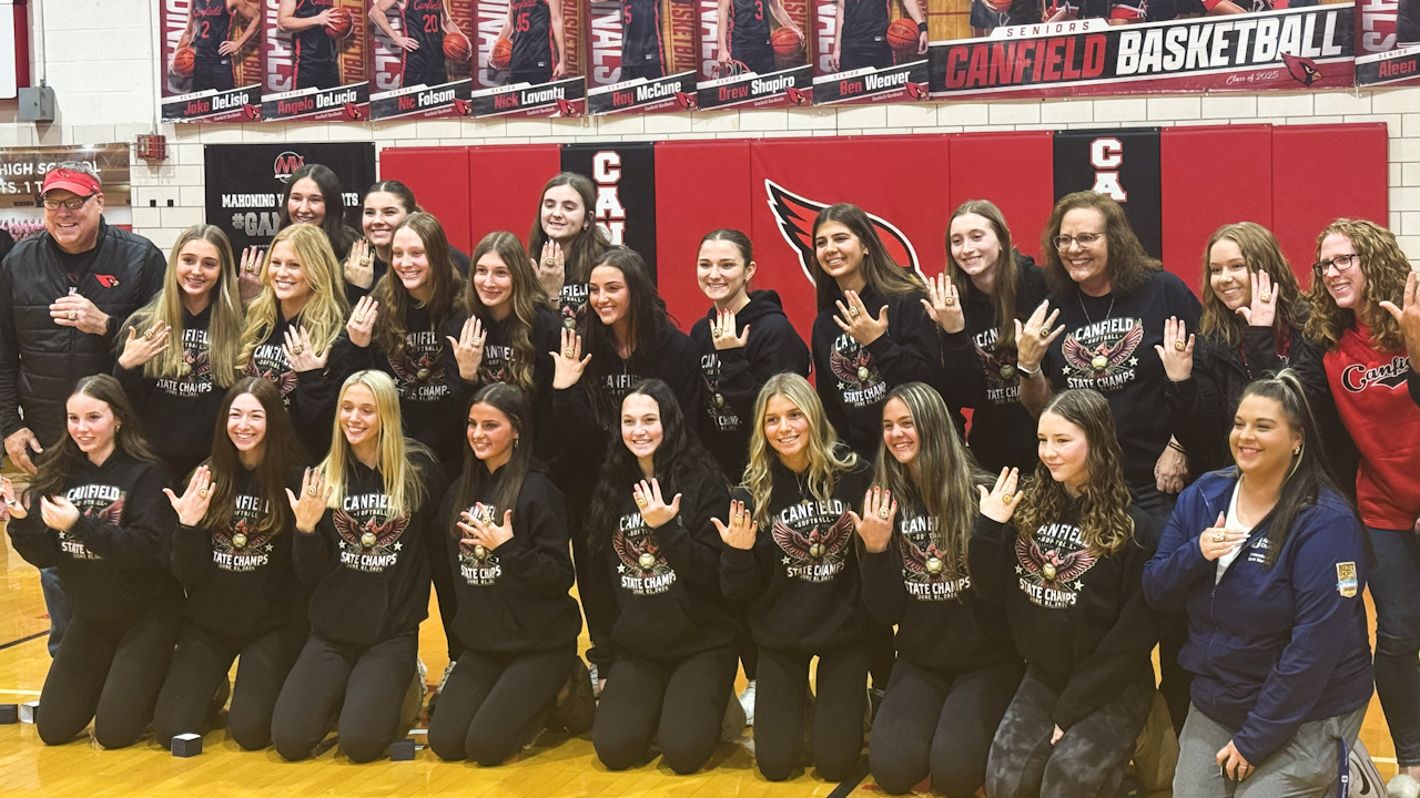 Canfield receives rings after state title win – WKBN.com