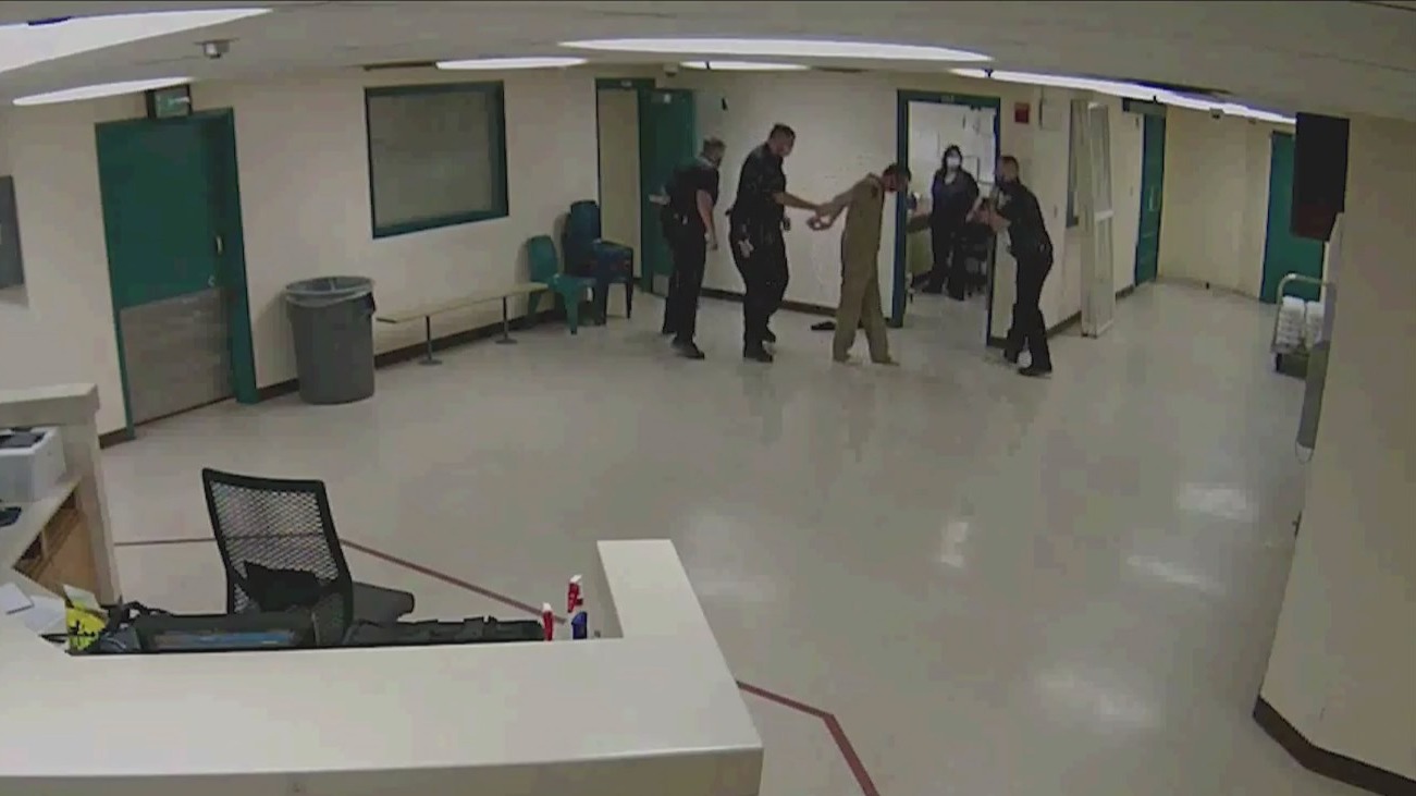 Former Monroe County Jail inmate suing after beating by deputy ...