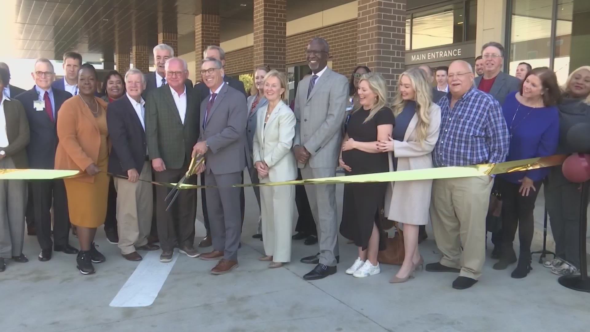 Ribbon cut at new Cooper Green Mercy Services facility – CBS 42