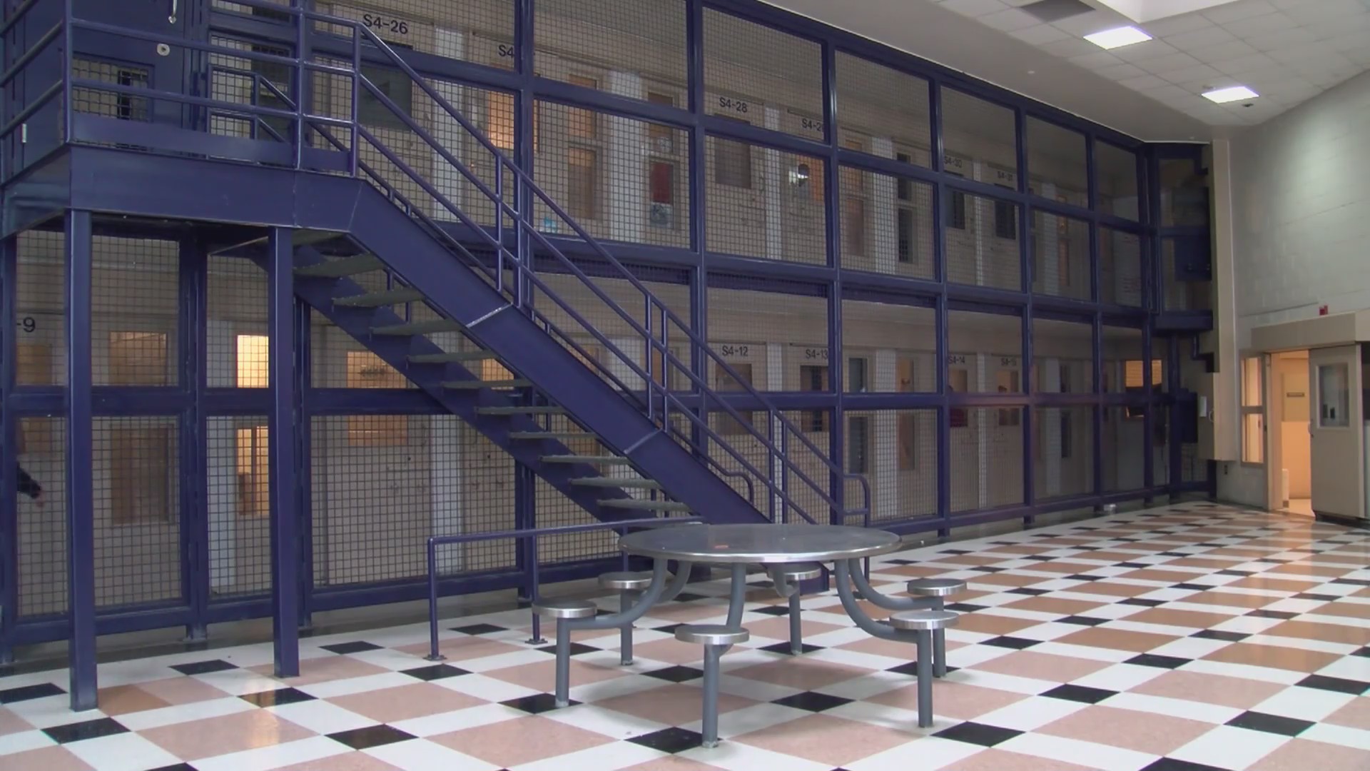 MDC: 3rd inmate ‘inadvertently’ released this month after error – KRQE ...