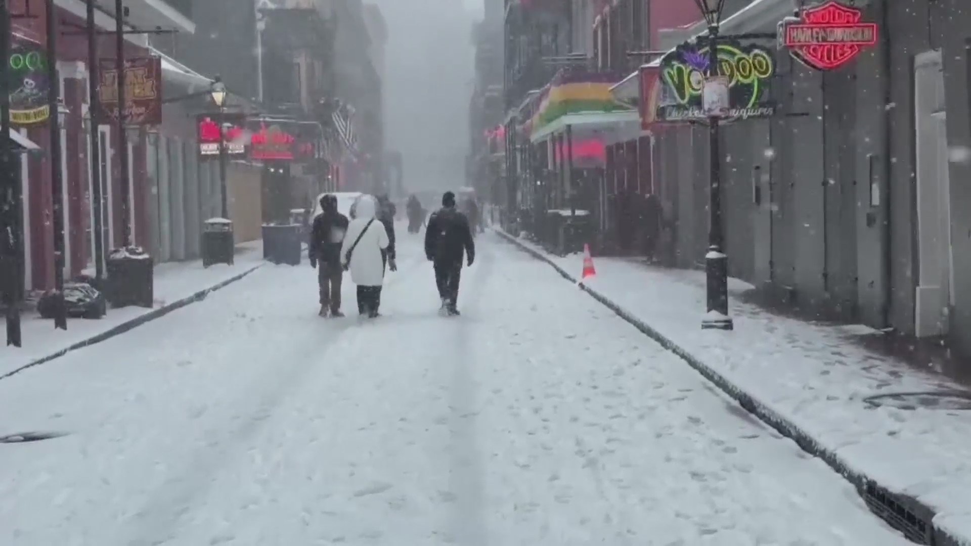 Rare winter storm brings New Orleans to a halt — WGN Evening News – WGN-TV