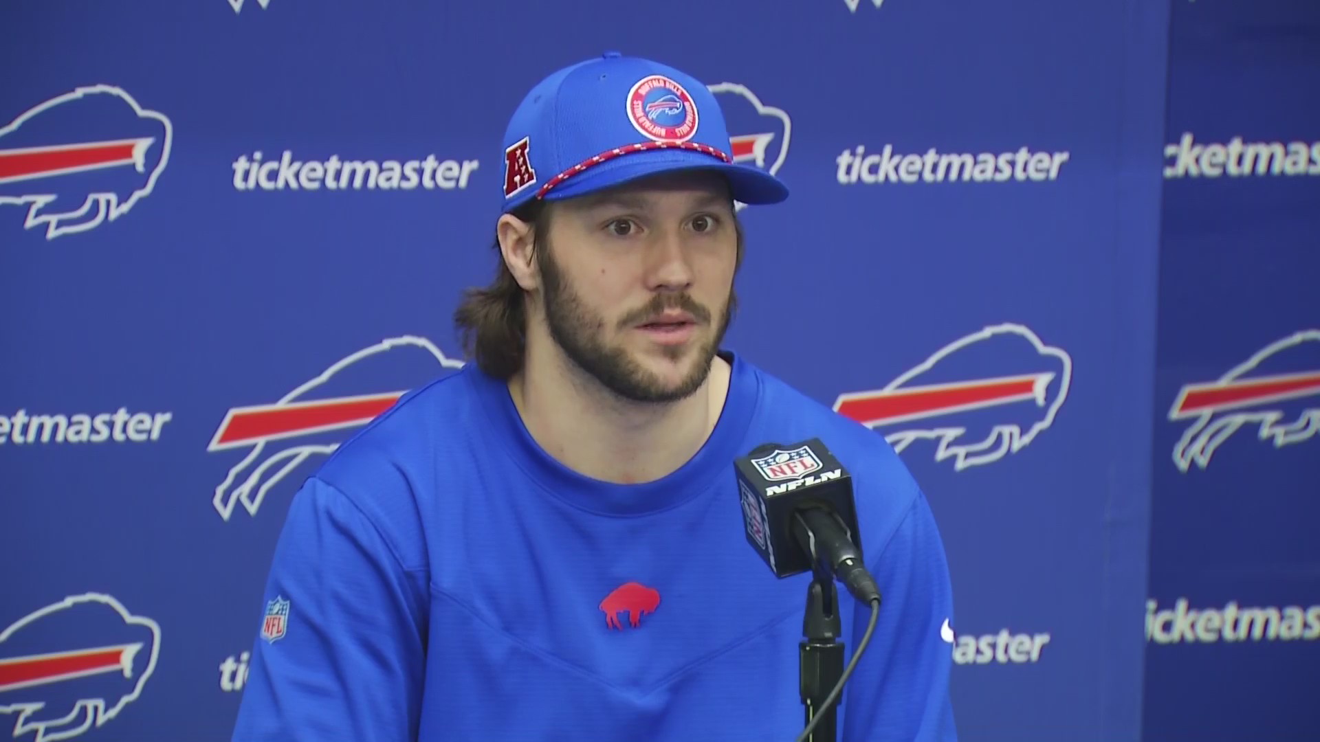 Josh Allen addresses media following loss, Bills locker room clean out ...