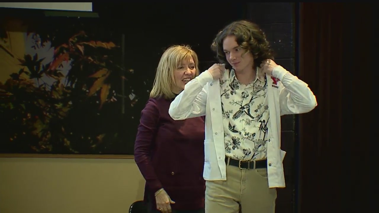 YSU nursing students receive their white coats – WKBN.com