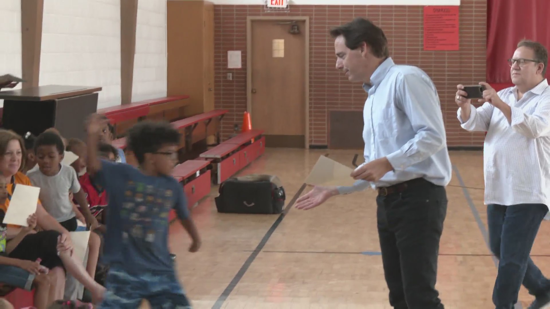 Sen. Stadelman hosts reading challenge for Rockford students ...