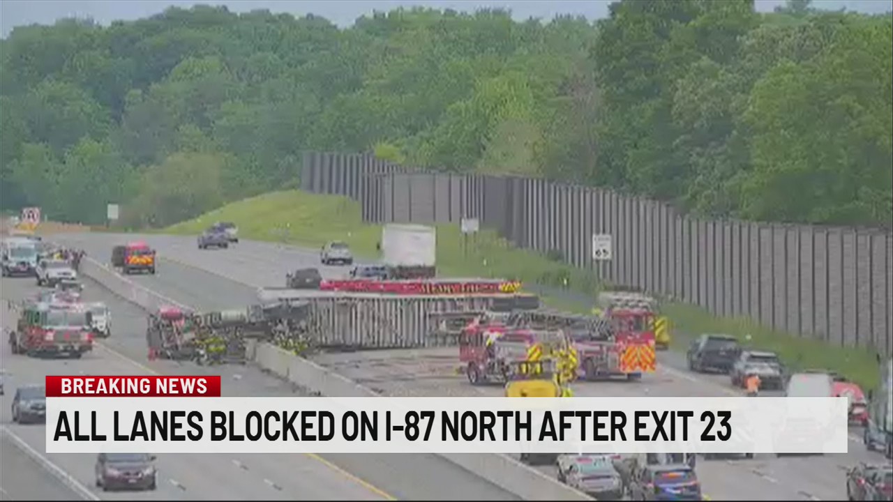 All lanes blocked on I-87 north after Exit 23 – NEWS10 ABC