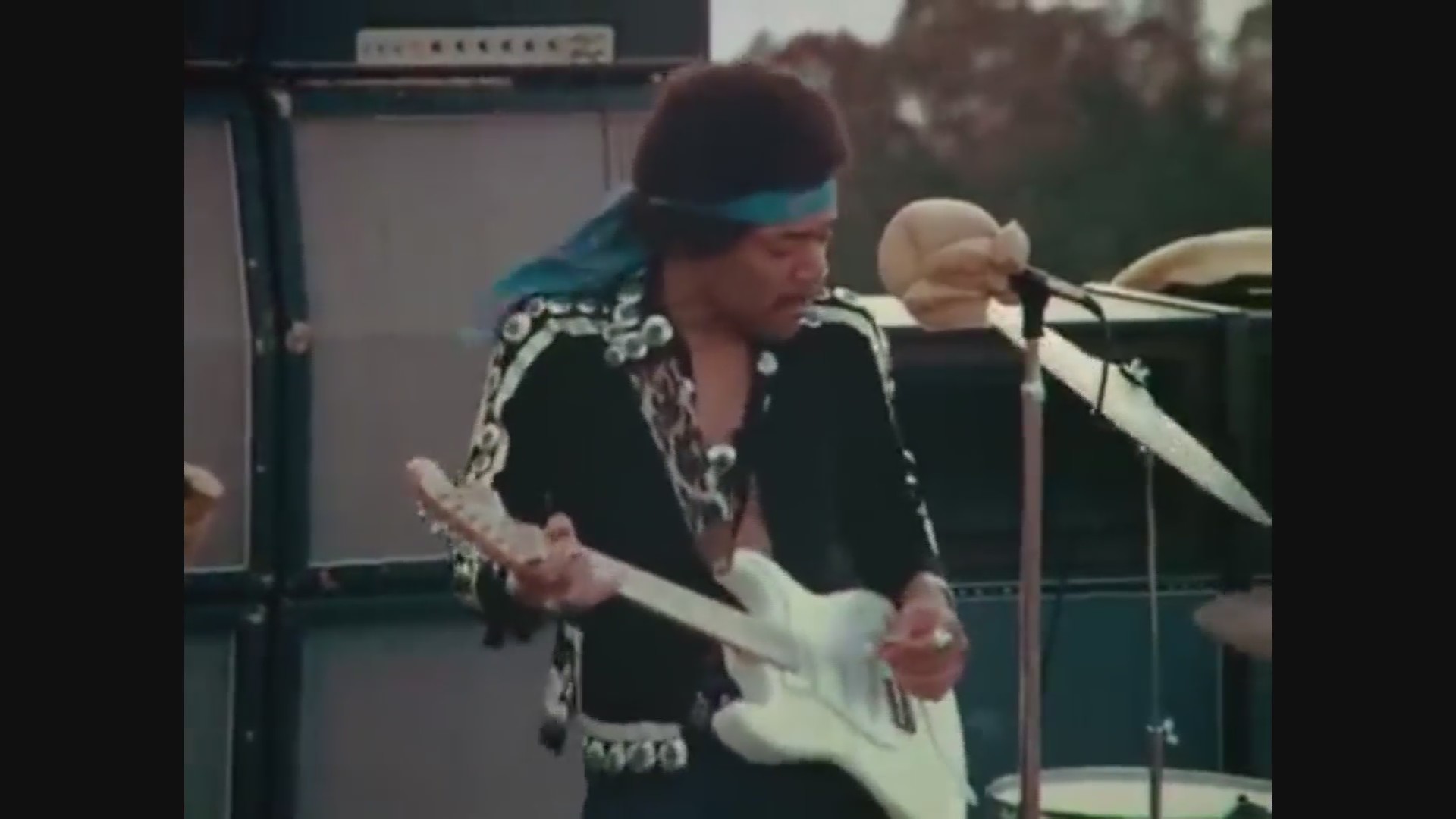 Larry’s World: Jimi Hendrix quits The Monkees’ tour – WGN-TV