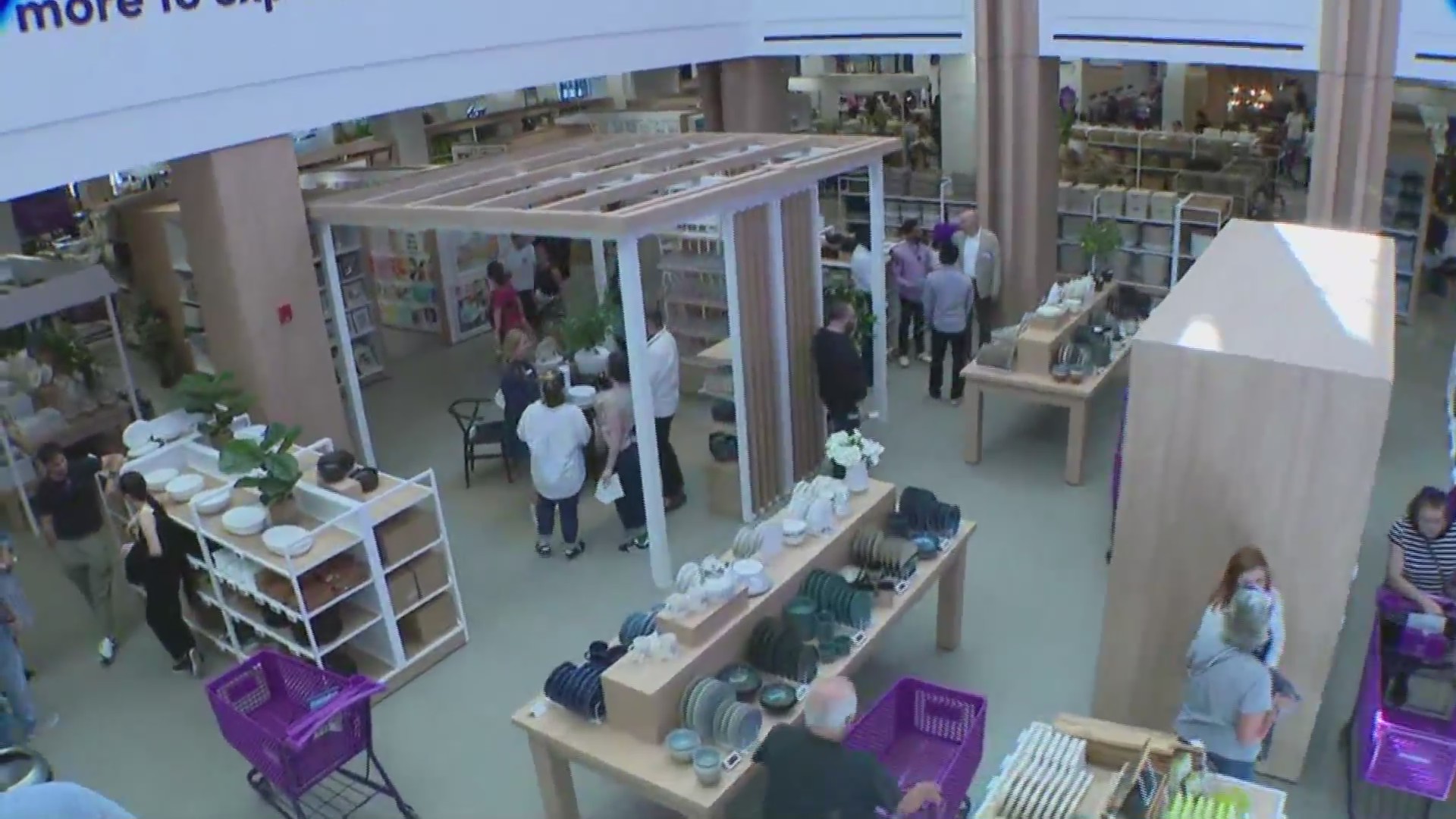Inside Wayfair’s first brick-and-mortar store in Wilmette as it opens ...