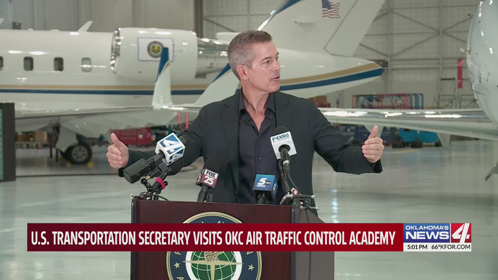 U.S. Transportation Secretary visits OKC air traffic control academy ...