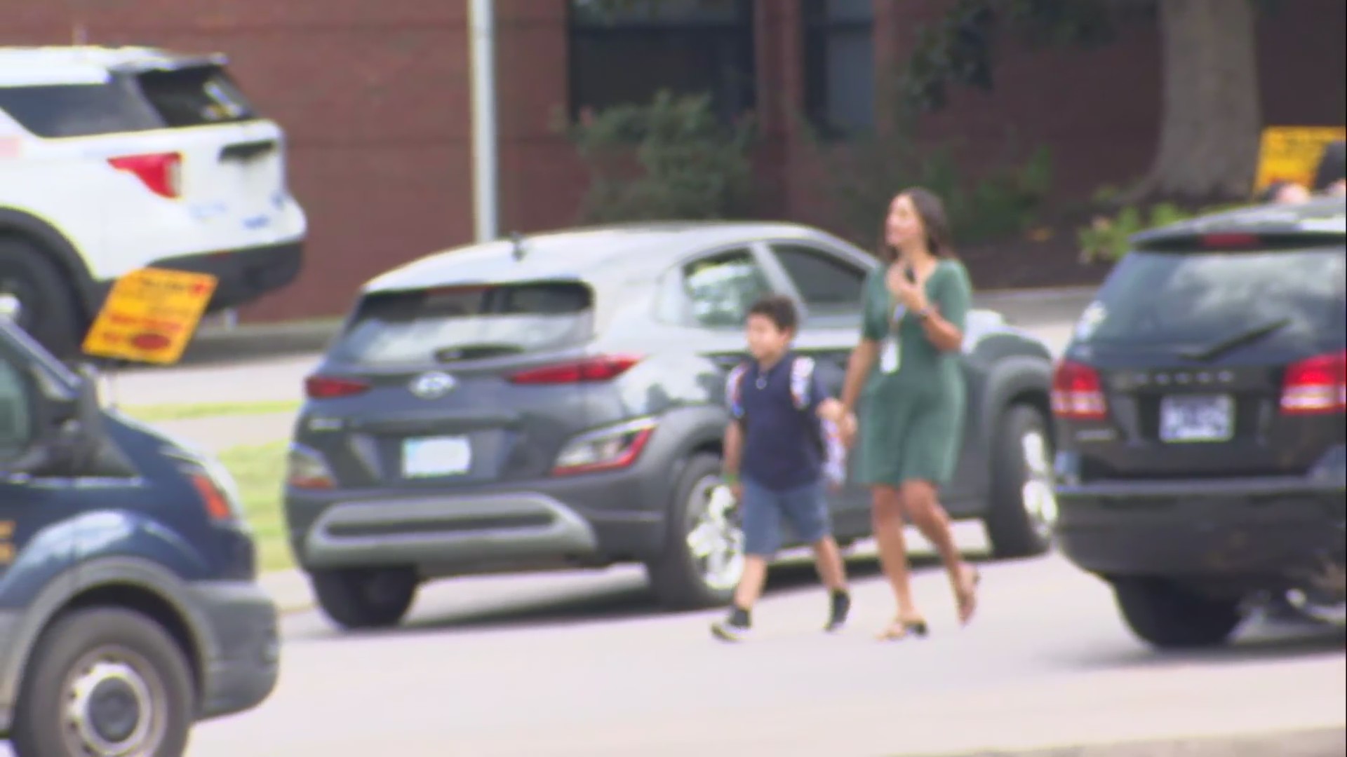 Parents pick up children from Gower Elementary – WKRN News 2