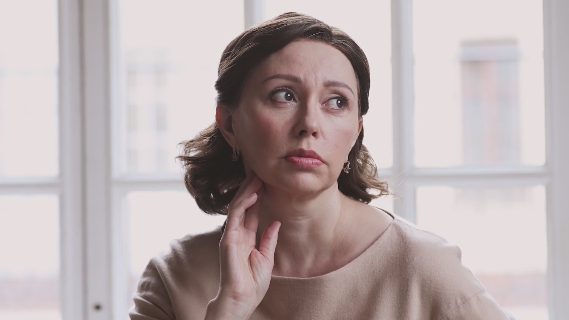 Menopause expert Dr. Sameena Rahman discusses treatments and symptoms ...