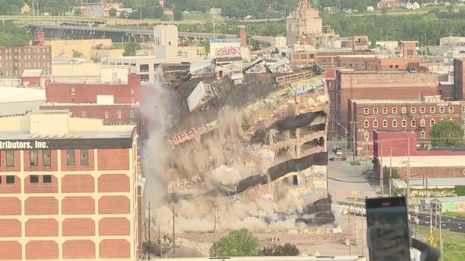 Weld Wheel building demolished in West Bottoms for Somera Road Project ...