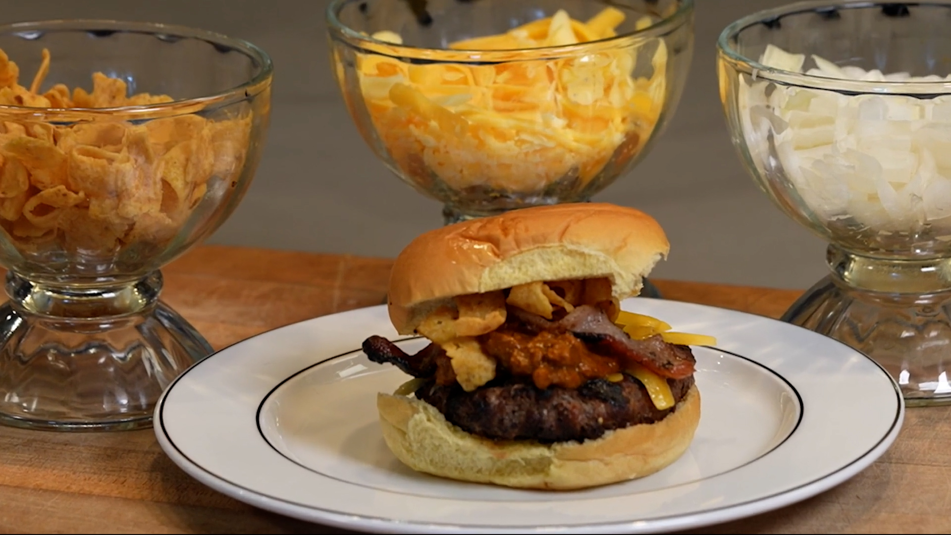 Chef Mark Bucher’s ultimate tailgate burger: Chili Mac Smashburger ...