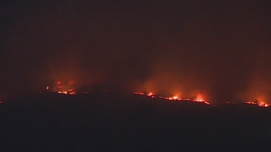Burdoin Fire in Columbia River Gorge grows to 2,000 acres – KOIN.com