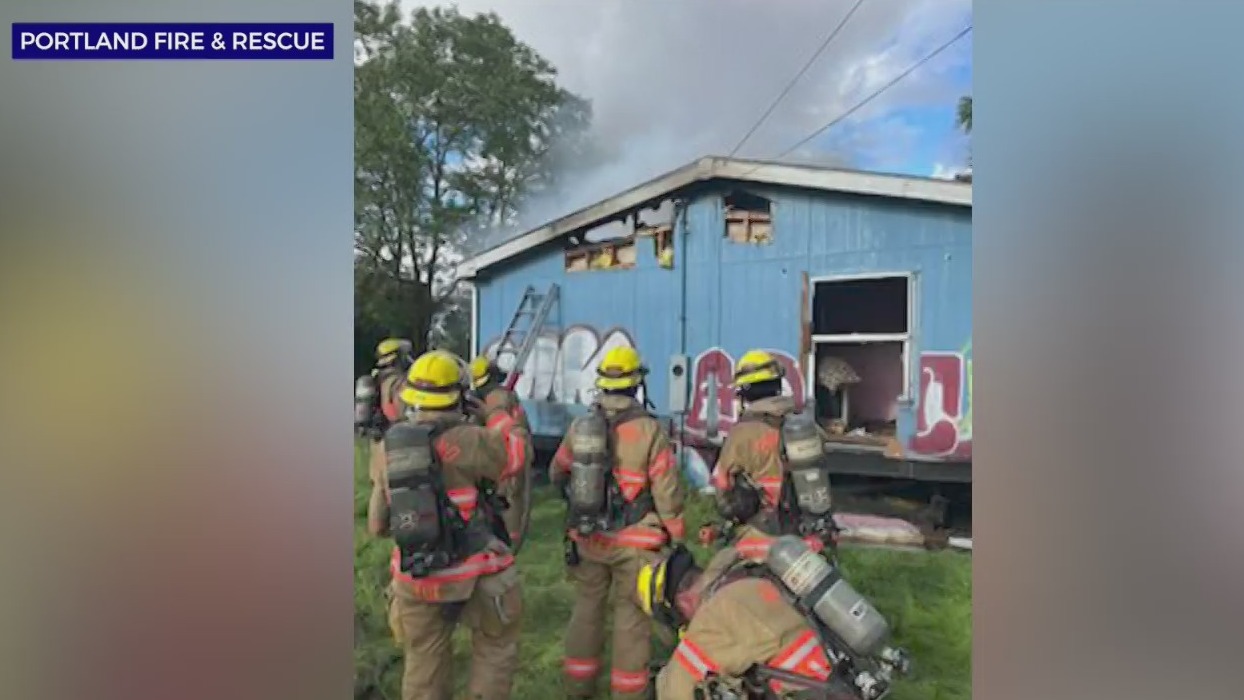 Firefighters put out blaze that damaged Southeast Portland home – KOIN.com