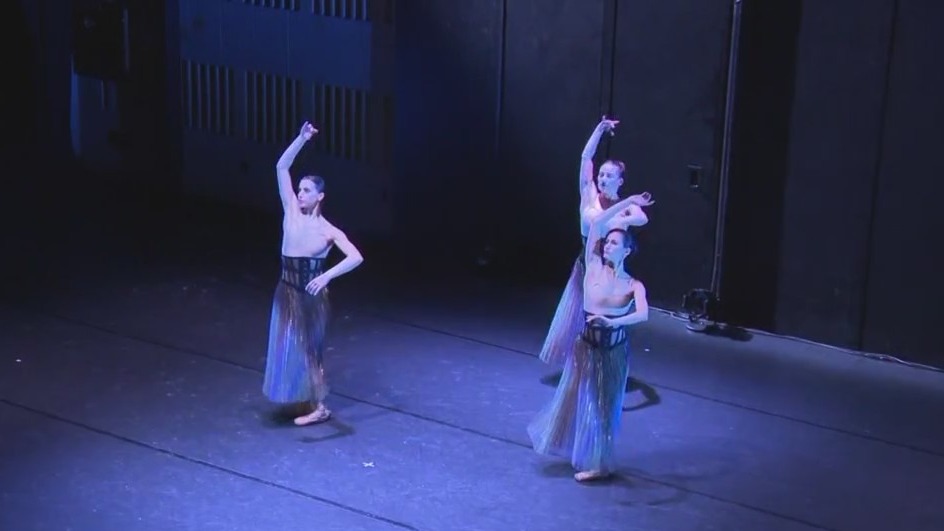 ‘We all speak the same language:’ Queer the Ballet features all-female ...