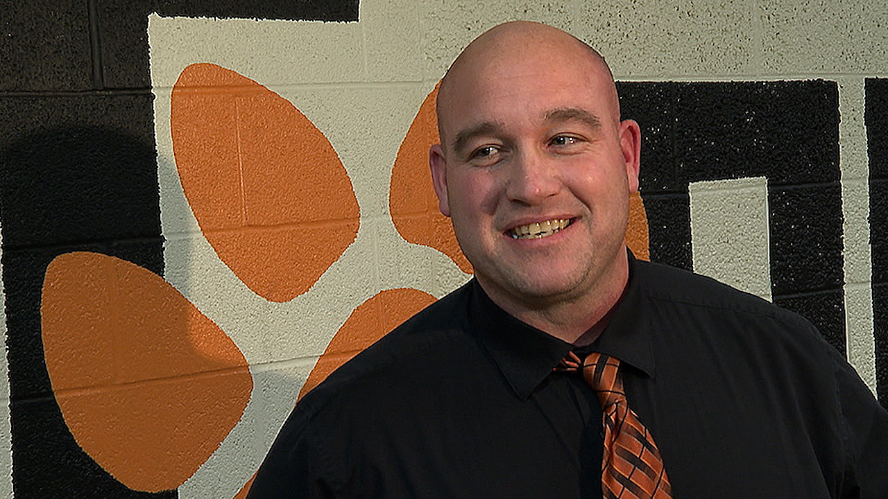 Springfield football hires long-time assistant coach – WKBN.com