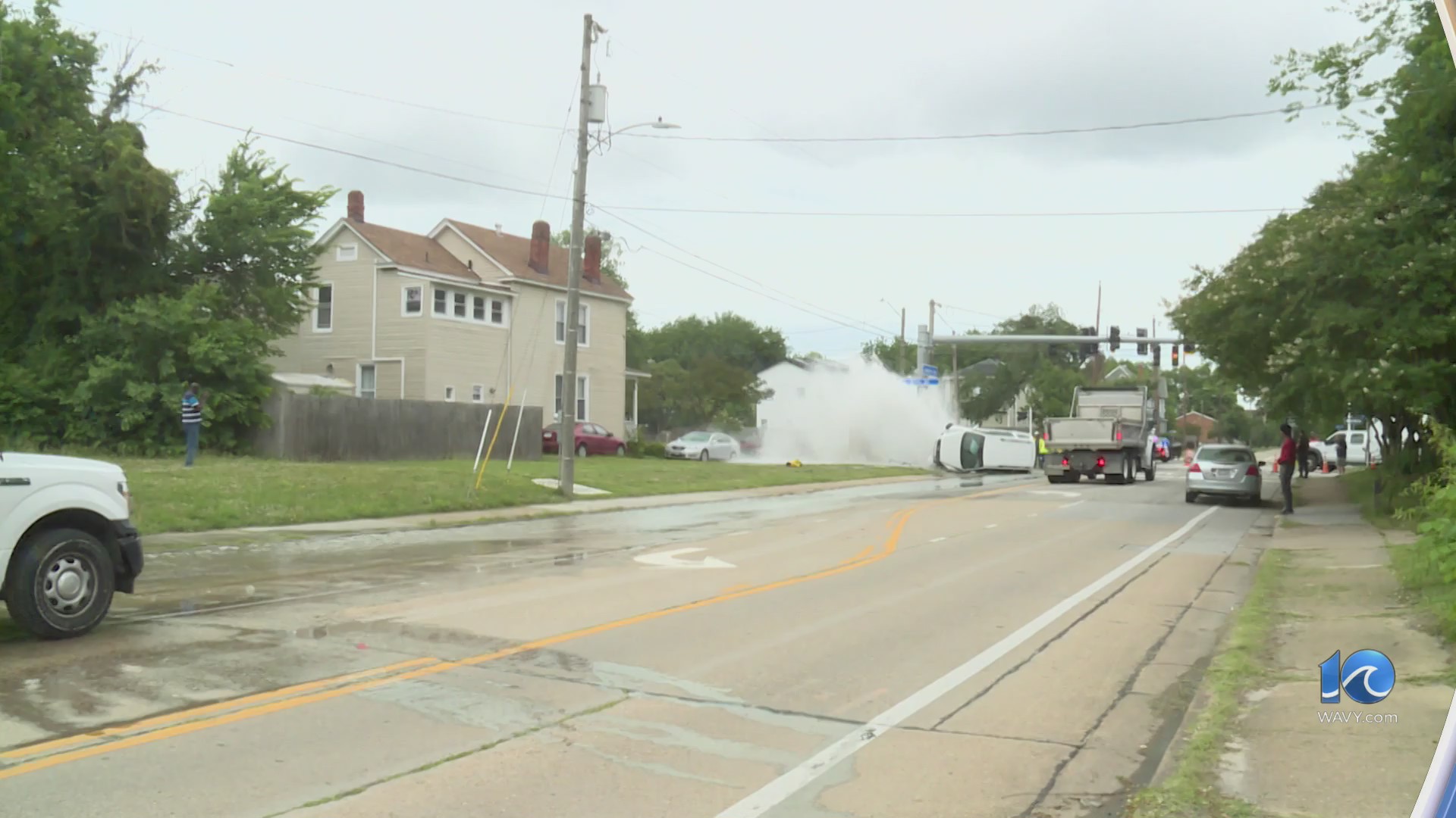 Police: Water gushes from fire hydrant after crash – WAVY.com