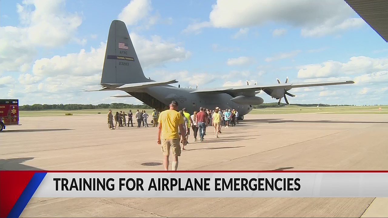 Chippewa Valley first responders train for airplane emergencies ...