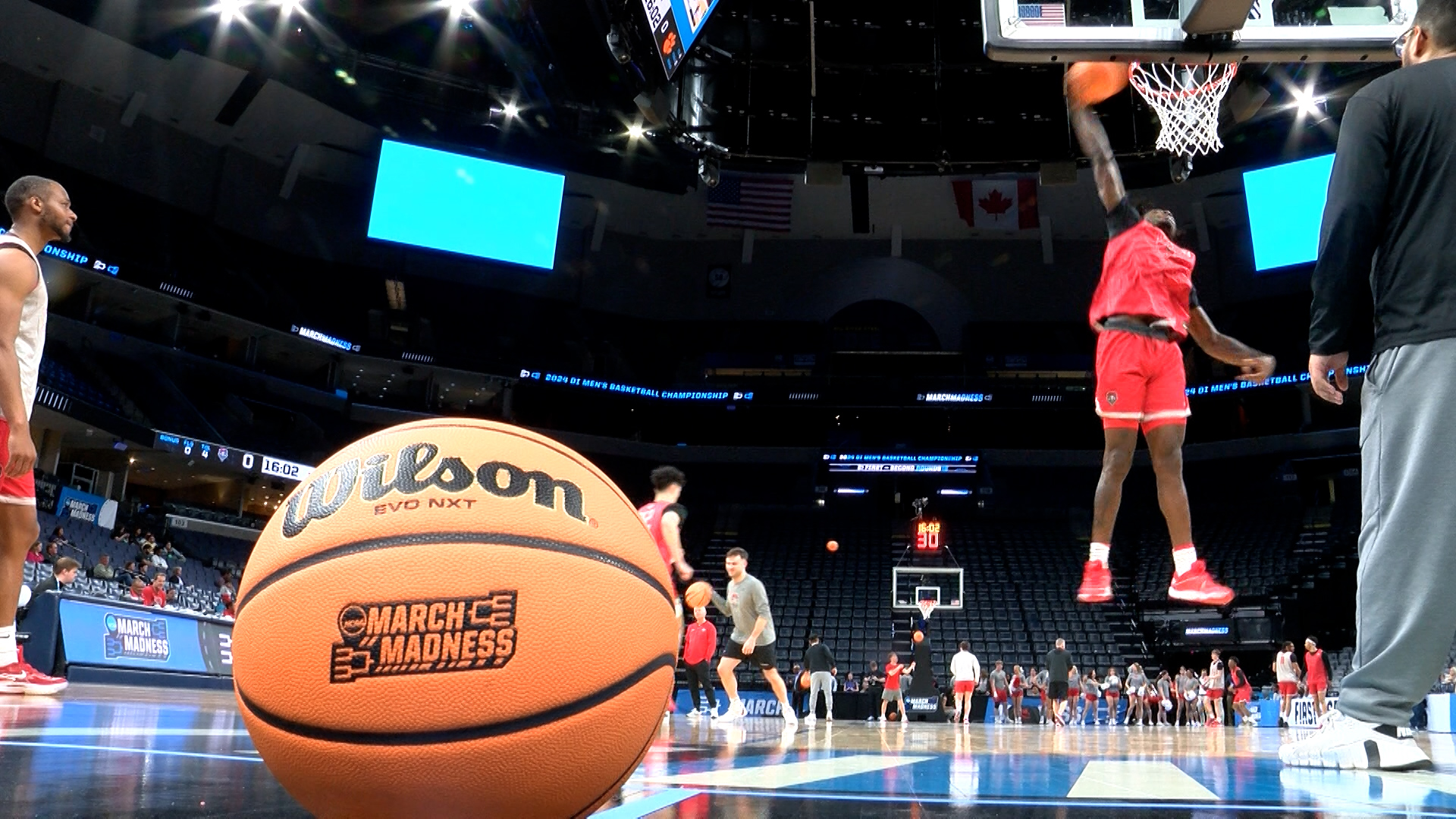 Inside the Lobos locker room at the NCAA tournament – KRQE NEWS 13 ...