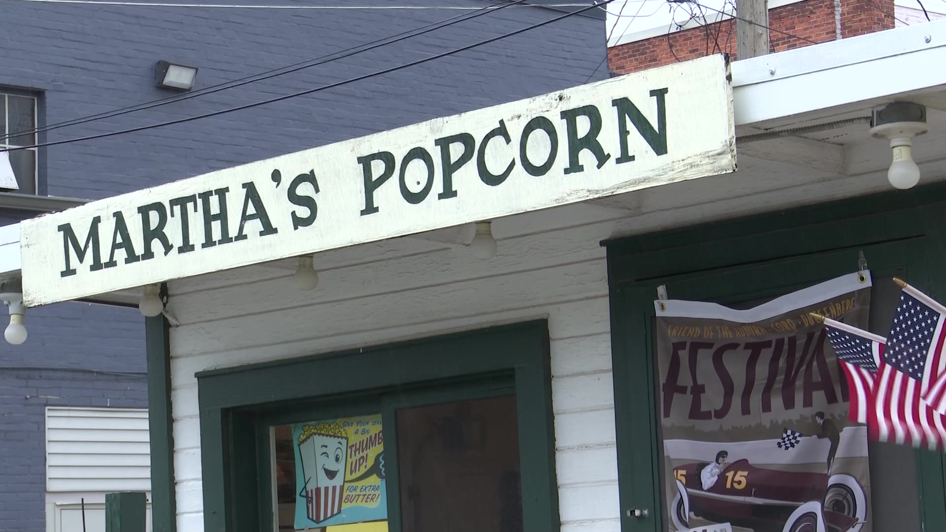 Martha’s Popcorn Stand popping up smiles for generations – WANE 15