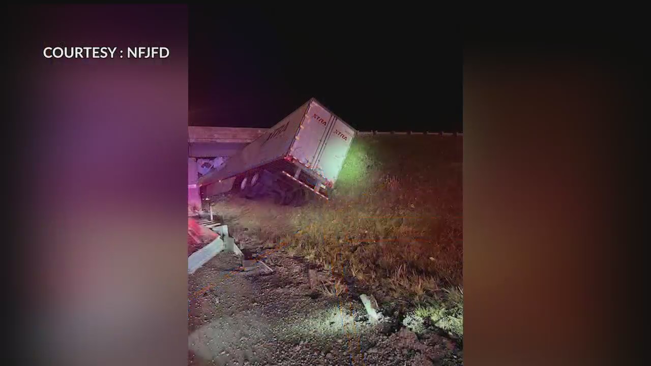Semi stuck under bridge after crash on Ohio Turnpike – WKBN.com