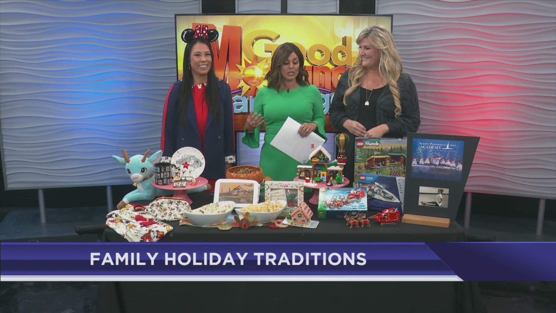 Family Holiday Traditions with Family Entourage – FOX 5 San Diego ...