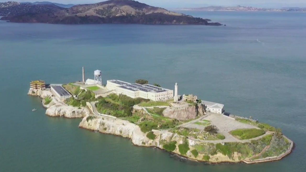 Trump officials to visit Alcatraz amid push to reopen prison ...
