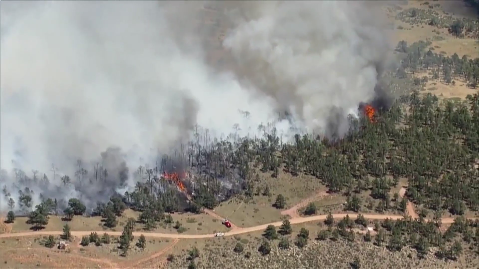Quarry Fire: Over 100 firefighters on scene near Ken Caryl – FOX31 Denver