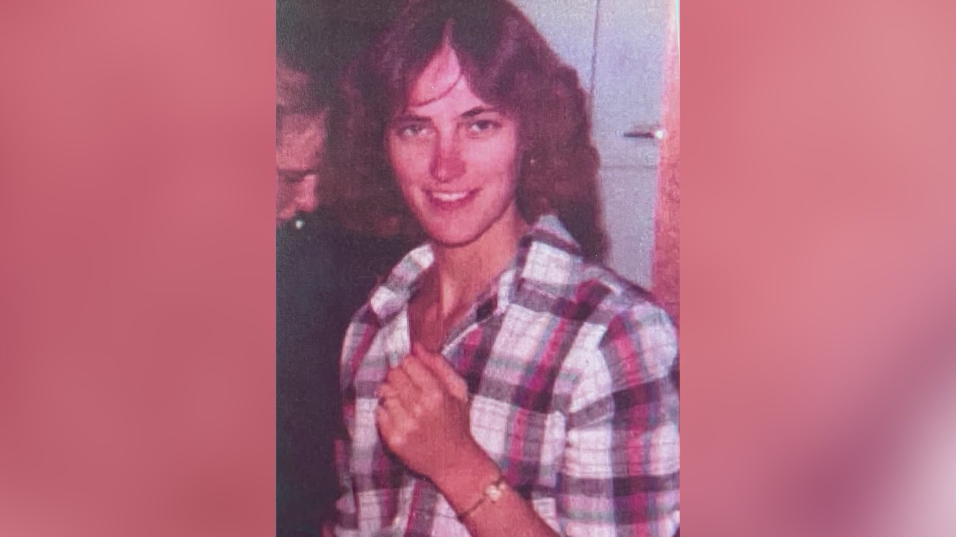 Major discovery made in 42-year-old Elgin cold case – WGN-TV