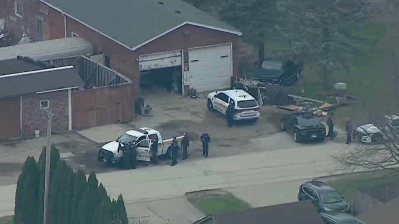 Man fatally shot by McHenry County deputy during standoff in ...