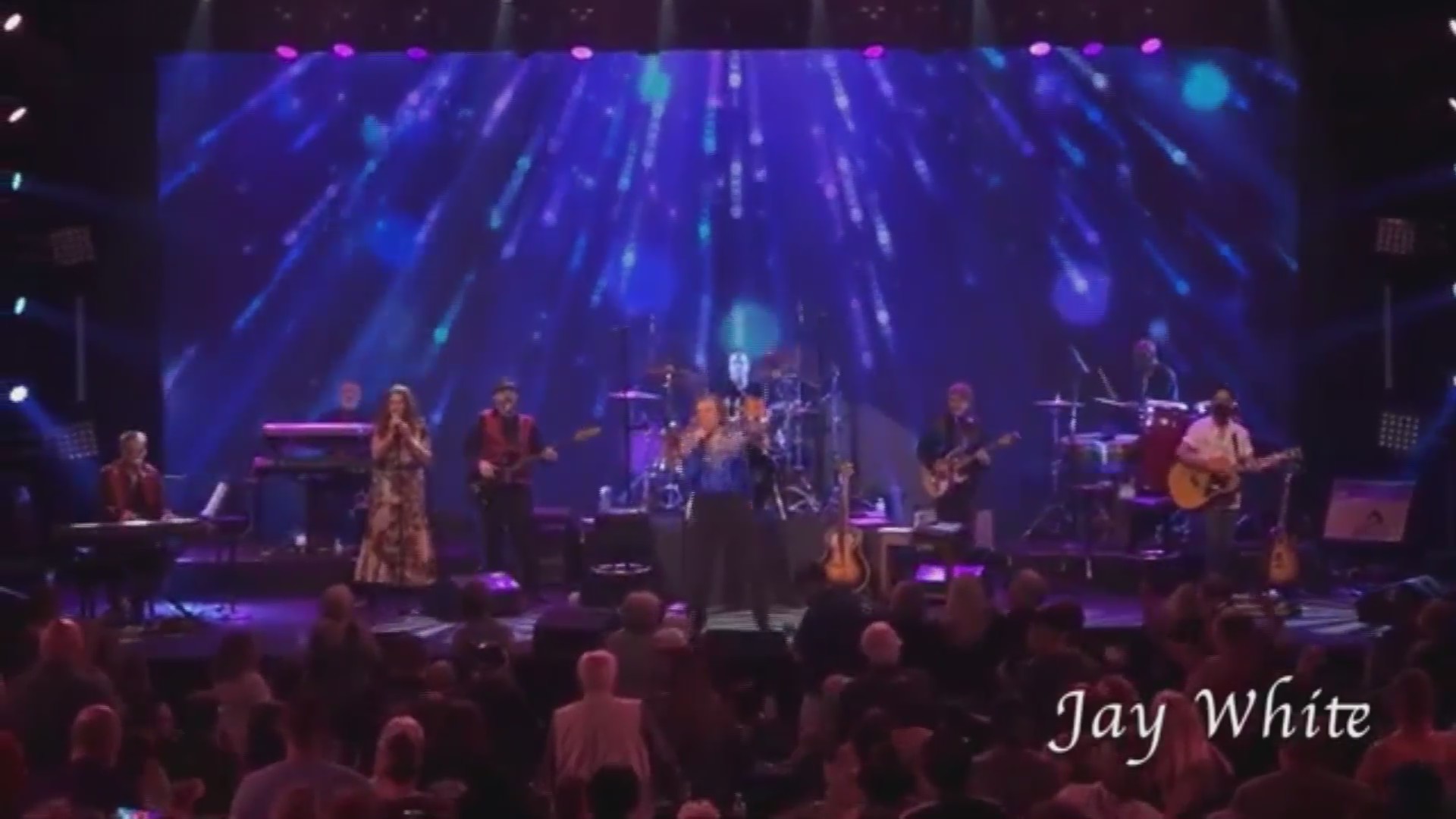 Neil Diamond Tribute Artist, Jay White – WGN-TV