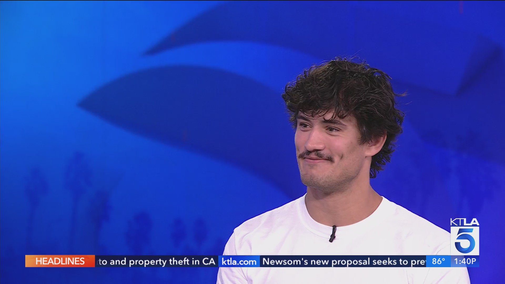 Music Fest Fridays: Carter Vail performs ‘Arizona’ – KTLA