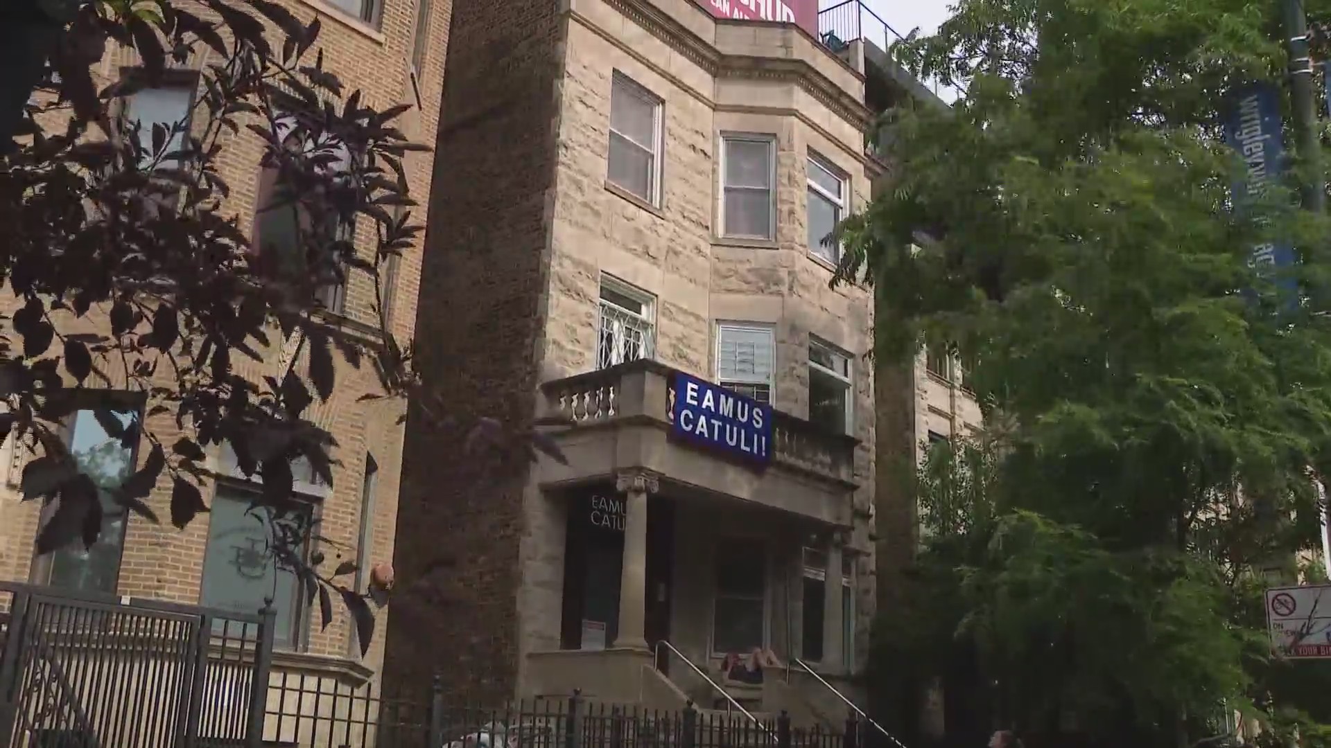 Wrigley Rooftop buildings move closer to demolition – WGN-TV