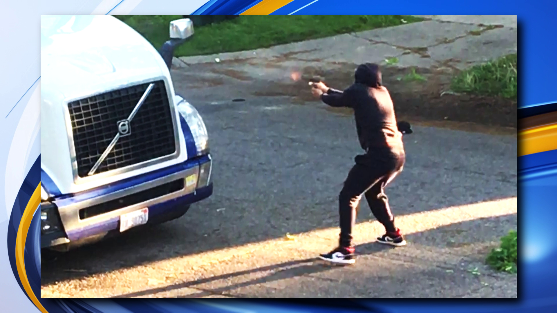 New video shows gun battle in Lansing neighborhood – WLNS 6 News
