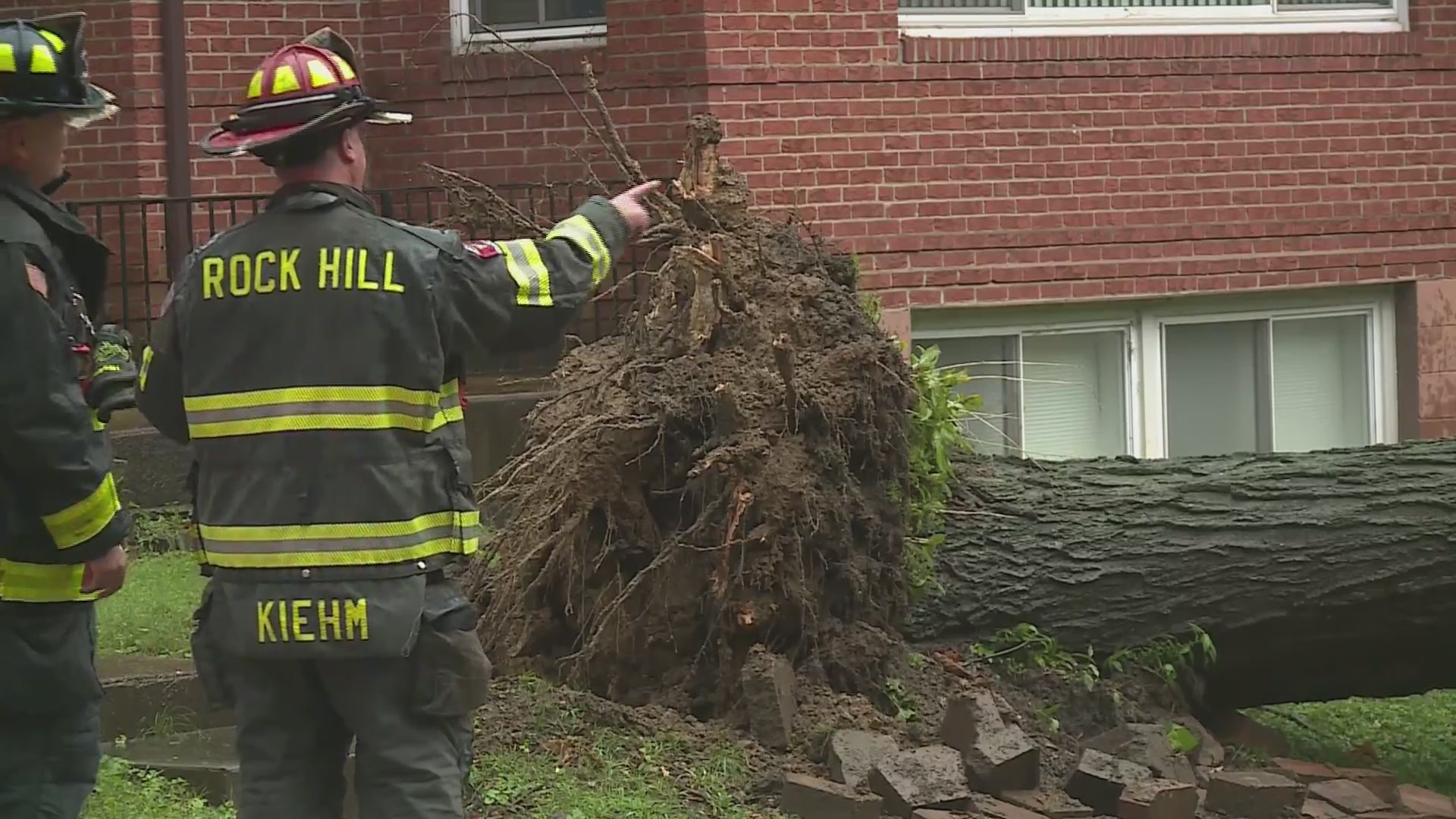 Historic Gallant Lady flooded, 80-foot tree downed in storms – FOX 2