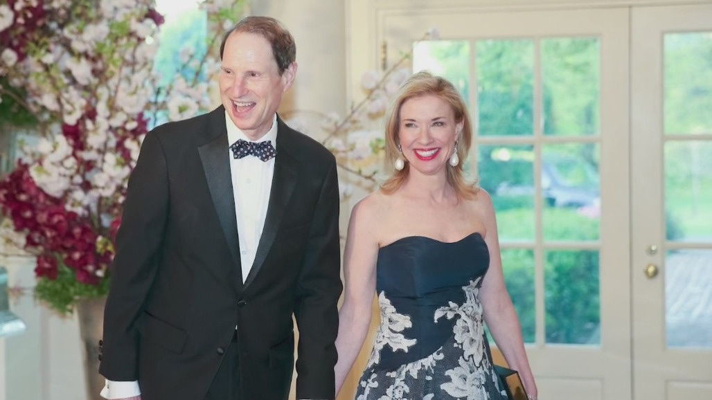 Lawsuit claims Wyden’s family sexually harassed assistant prior to his ...