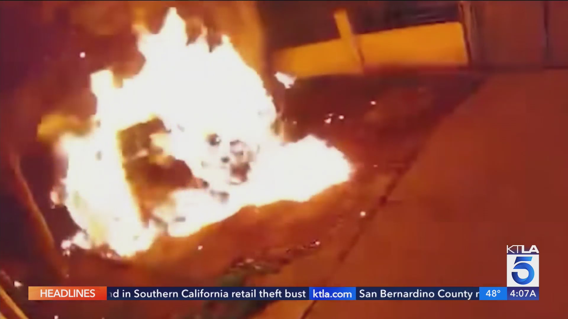 Video shows arson suspect accidentally set himself on fire – KTLA
