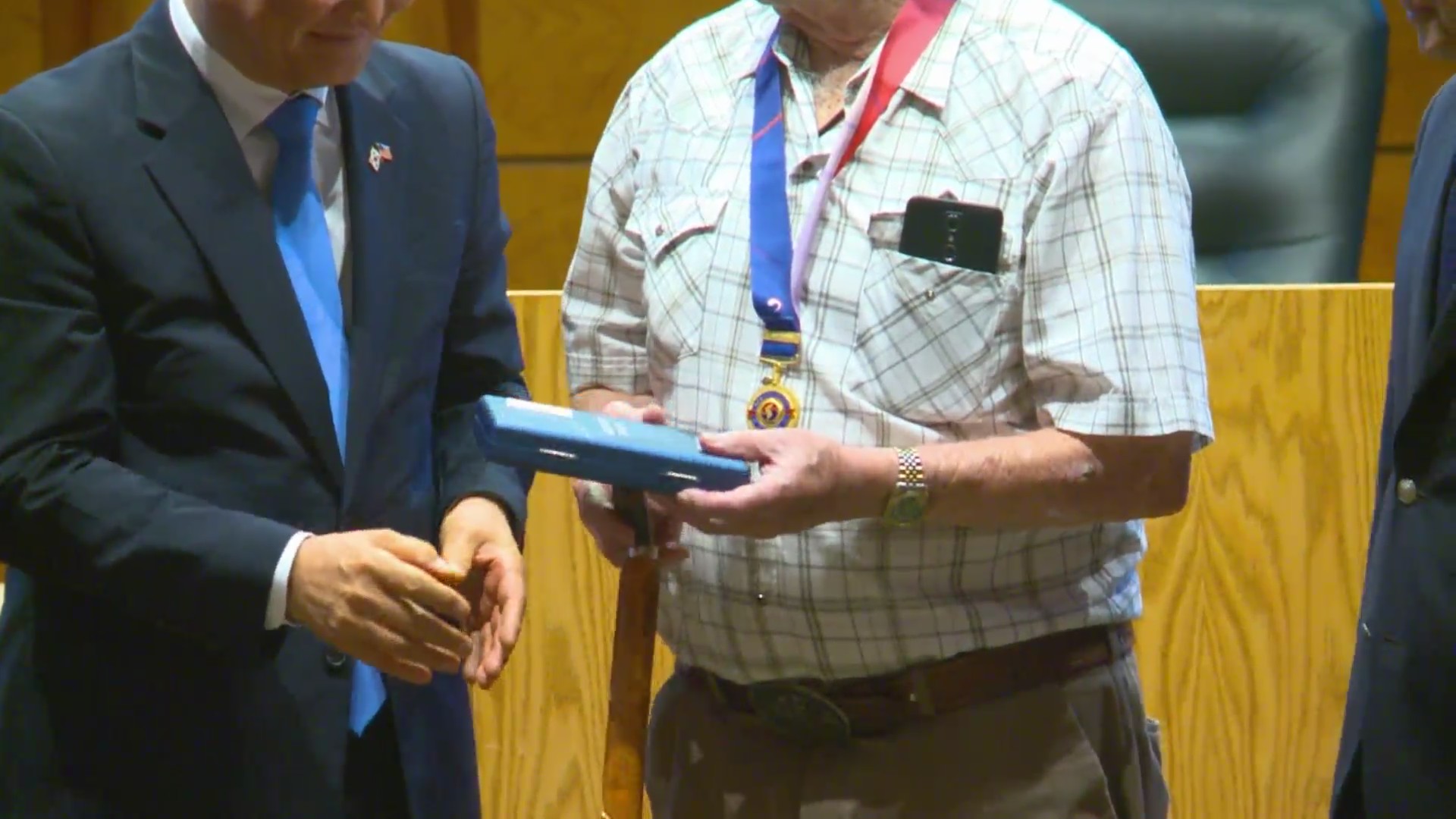 Korean War veterans receive Ambassador for Peace medal – FOX31 Denver